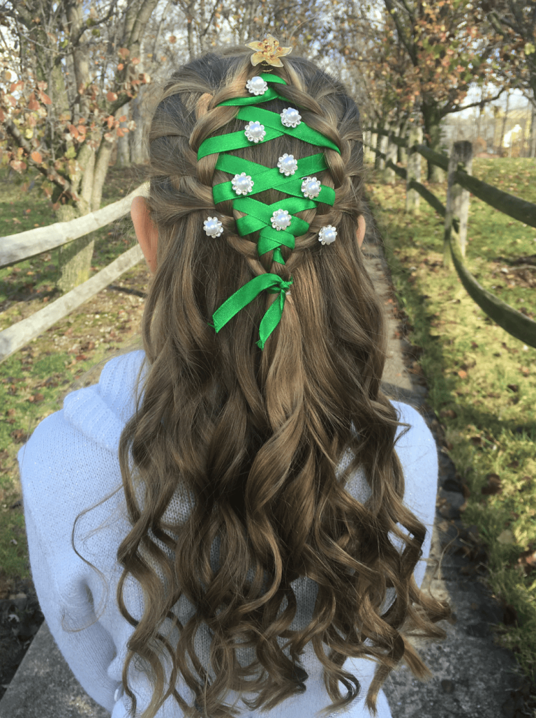 22 Adorable Christmas Hairstyle Ideas to Spark Holiday Joy